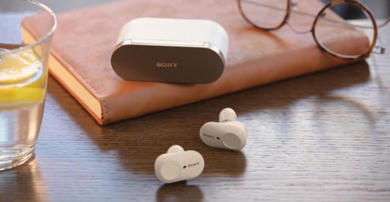 Noise-canceling Headphones: Best Alternatives to AirPods | ITIGIC
