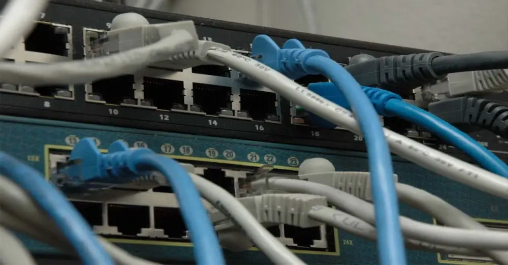 What are the Differences between RJ45 Ports and SFP Ports | ITIGIC