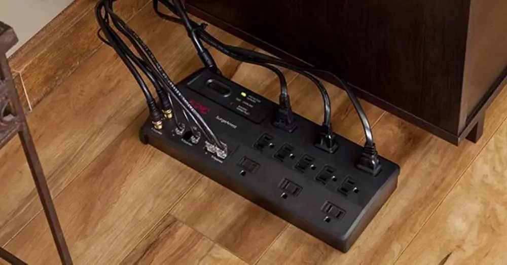 Best Power Surge Protection Power Strips for PC | ITIGIC