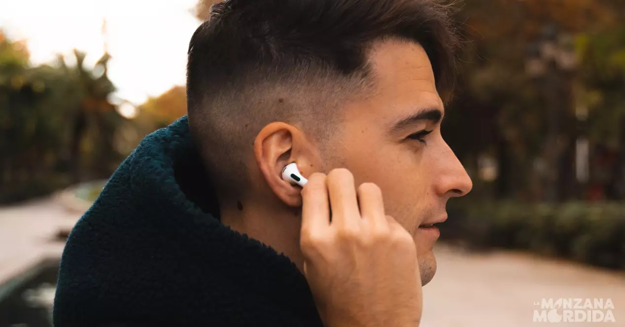 AirPods 터치 컨트롤: 모든 모델 | ITIGIC