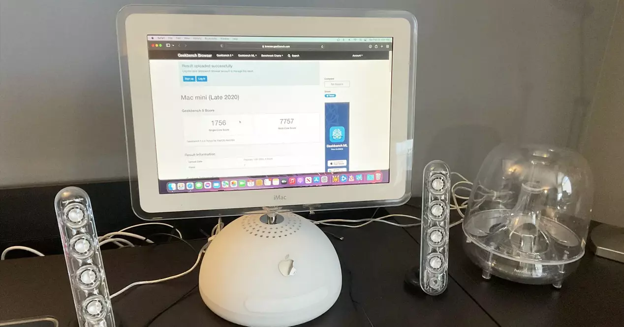 Mac Studio ที่สมบูรณ์แบบ? ใส่ Mac Mini ใน iMac G4 | ITIGIC