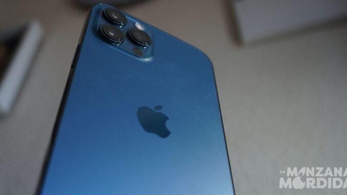 Turn the Apple logo on your iPhone into a secret button | ITIGIC