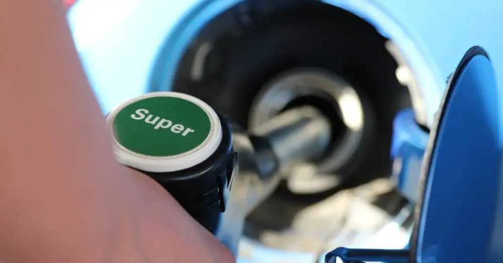The rise of cheap gasoline, can it damage the engine of your car? | ITIGIC